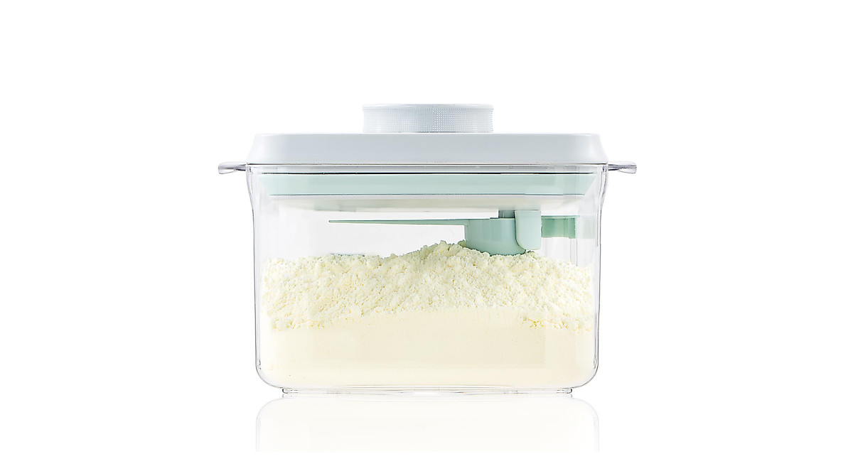Tourdeus Airtight Formula Storage Container with Scoop