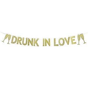 DRUNK IN LOVE Banner,Hanging Theme Photo Backdrop for Wedding, Engagement, Bridal Shower, Bachelor, Bachelorette, Anniversary Party Decoration (Gold).