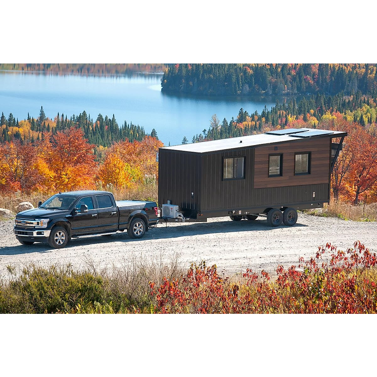 Nomadnest Modern Mobile Tiny Home - Luxurious and Compact Living Solution for Adventurers