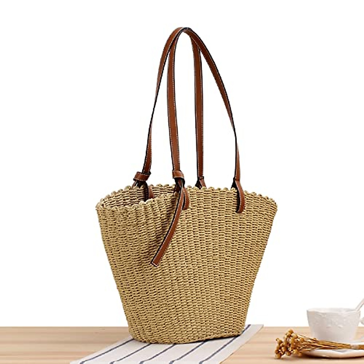 Handwoven Rattan vintage purse Bag Hollow Out Straw Beach Bag Handbag Beach Sea tote Basket Straw vacation Bag (brown)