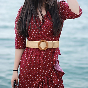 LUCHENGYI Women Straw Woven Elastic Stretch Waist Belt Skinny Boho Ladies Braided Dress Belt With Wooden Style Buckle
