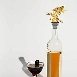 Hemoton Wine Pourer Spout Alloy Eagle Wine Bottle Stopper Liquor Pourers Animal Wine Aerator Wine Purifier Gifts for Christmas New Year Golden