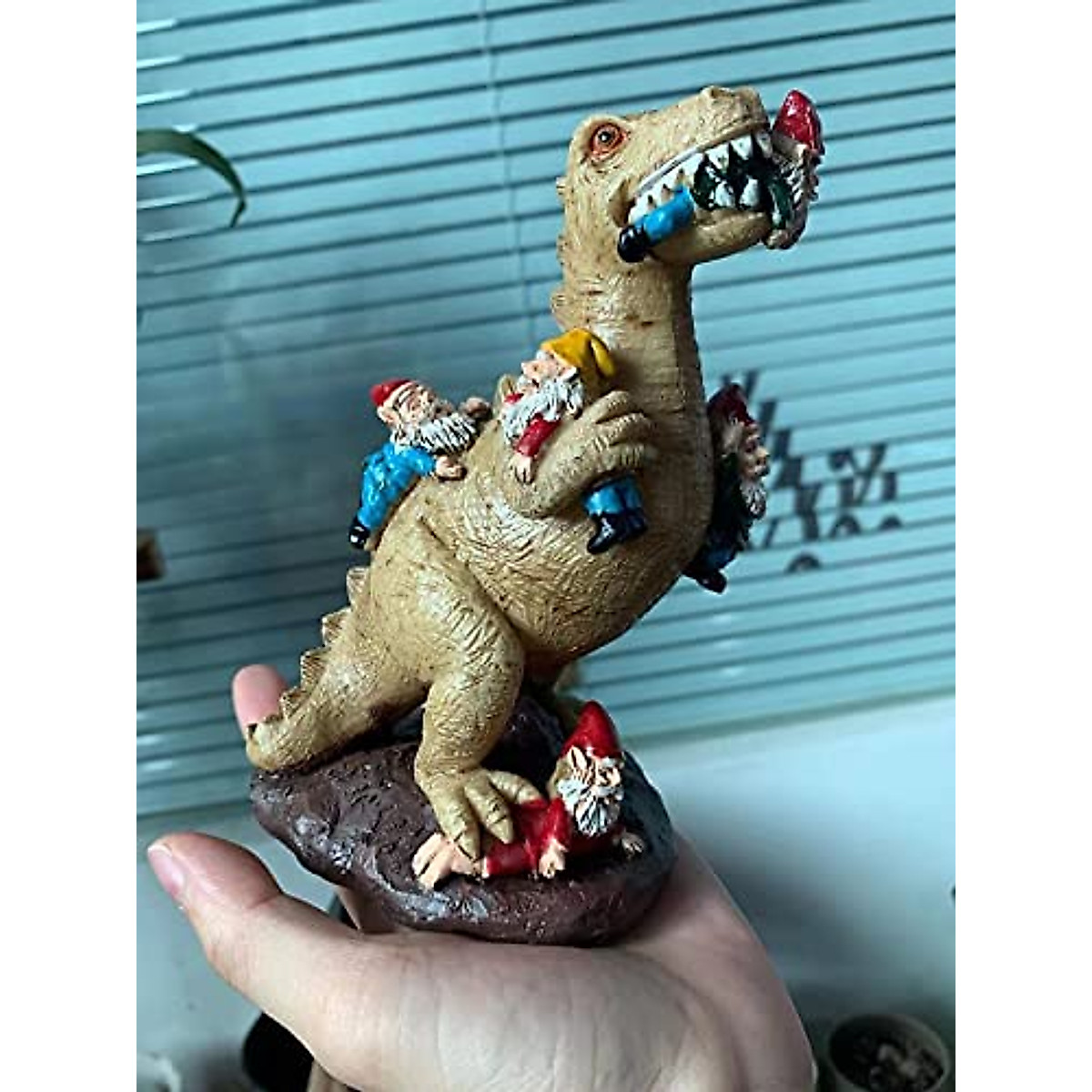 Dinosaur Eating Gnomes Garden Art Decor Outdoor Statue Art Decoration for Lawn Yard Housewarming Garden Gift