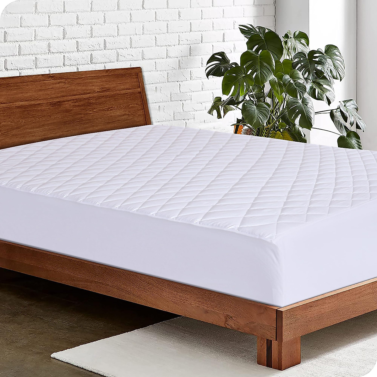 Karin Maki Quilted Fitted Twin Mattress Pad - Elastic Fitted Upto 15” Deep Pocket Mattress Protector Cooling Breathable Fluffy Soft Bed Mattress Cover - Machine Washable Mattress Topper