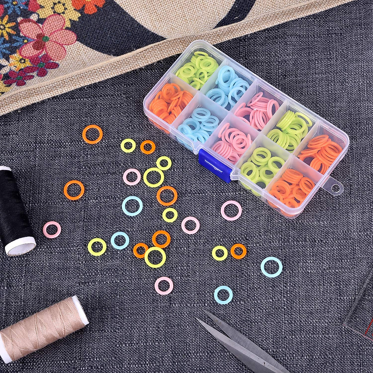 240 Pieces Knitting Stitch Marker, Plastic Smooth Coloured O-Rings with Clear Storage Box, Crochet Ring Assorted Knitting Needle Clip Multiple-Size
