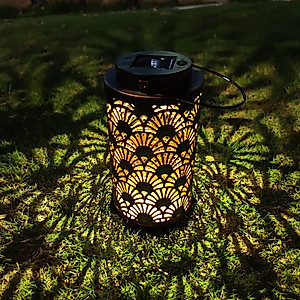 JOYBee 2pcs Solar Lantern Outdoor-Hanging Solar Lanterns- Waterproof Lantern Solar Lights Outdoor- LED Table Solar Lights for Patio Garden Courtyard Porch Courtyard Pathway Decorative