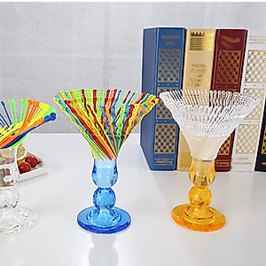 Comicfs 300pcs Disposable Plastic Fruit Forks, 4" Forks Bistro Cocktail Forks Tasting Appetizer Forks Set Toothpick Forks Portable Salad Fruit Forks Mini Cake Forks (Clear)