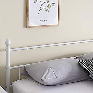 VECELO Metal Bed Frame Platform Mattress Foundation/Box Spring Replacement with Headboard & Footboard, Queen, White