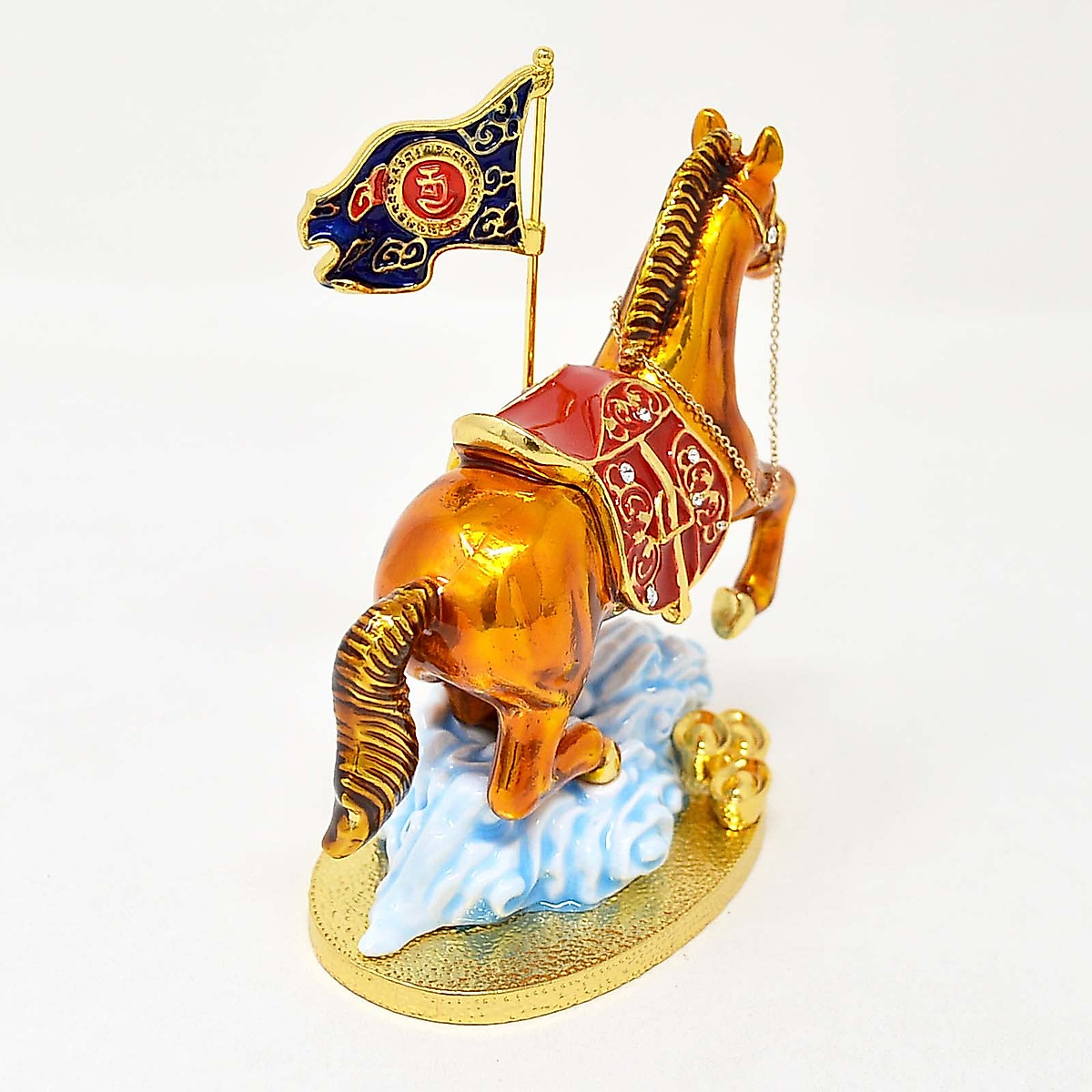 fengshuisale 2022 Sky Horse with Flag of Success Desk Ornaments Decoration for Home Office W4938