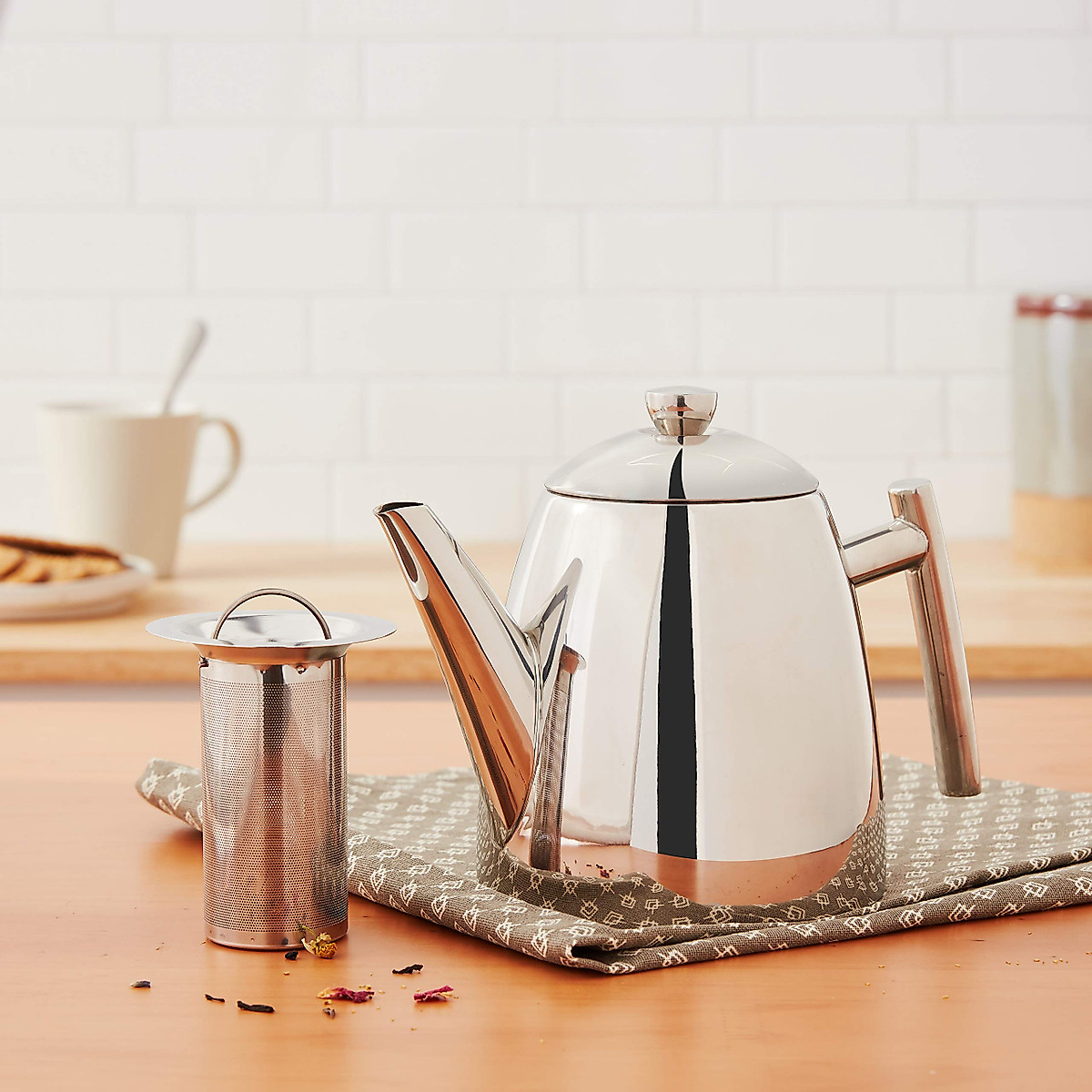 Frieling 18/8 Stainless Steel Teapot with Infuser, Tea Warmer with Teapot Infuser for Loose Tea, 34 Ounces
