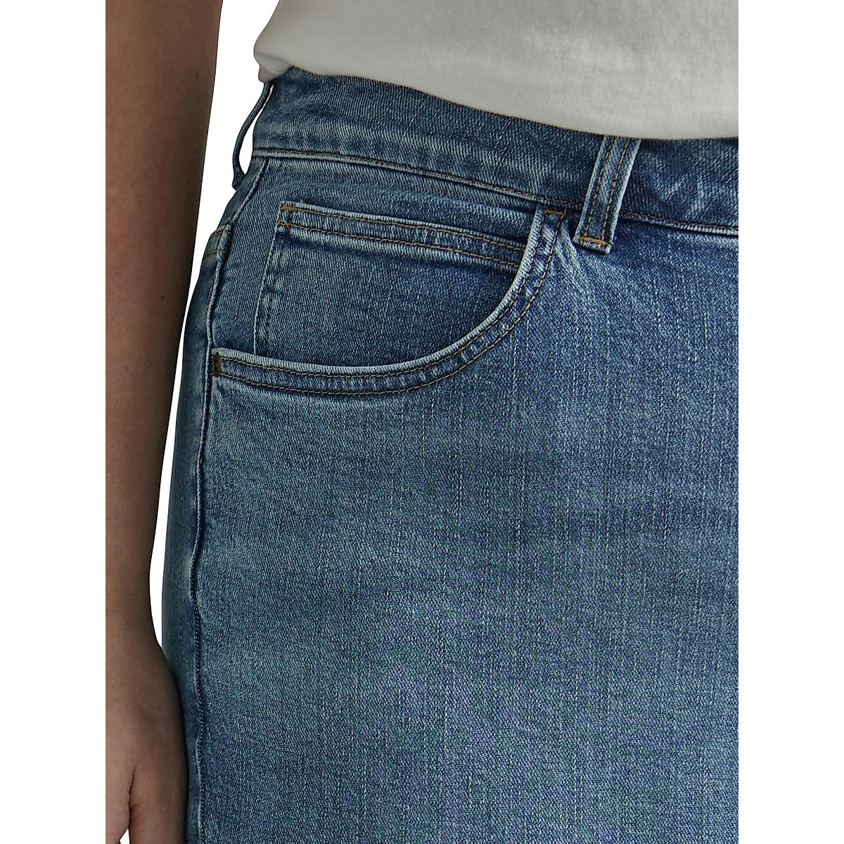 Lee Women's Plus Size Legendary Mid Rise Flare Jean, Elevated Retro