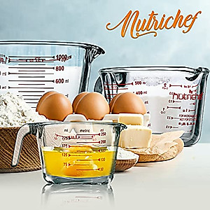 NutriChef 3 Pieces Measuring Cups - BPA-Free Premium Heat Resistant Borosilicate Glass Measuring Cups w/ Handle, Precise Measurement w/ Oz & Ml Scale, in 250ml 500ml & 1000ml, Microwave & Oven Safe