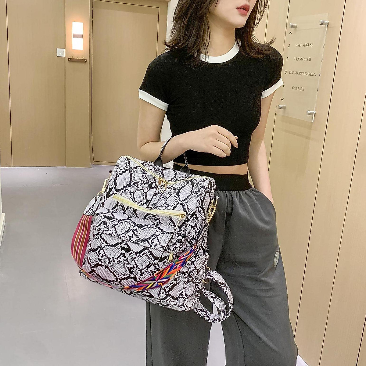 Vensivy Women's Snake Print Backpack Snakeskin Purse Handbag Shoulder Bag Casual Multipurpose Tote Travel Rucksack (White)