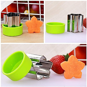 Sandwich Cutter Set, Including 4 Sandwich Cutters Shaped Like Dinosaur, Star and Heart and 8 Vegetable Cutters, Suitable For Children