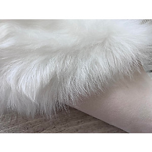LAMBZY Super Soft Fluffy Faux Fur Sheepskin Rug for Bedroom Floor Sofa Living Room High-Density Plush Shaggy Carpet Sofa Cover Bedside Square Rug (8', White)