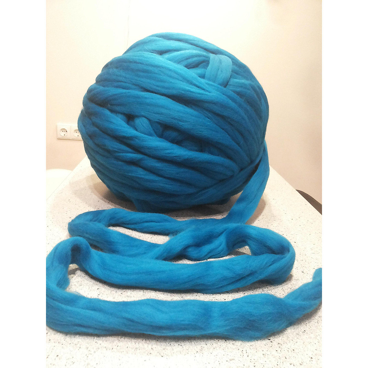 Merino wool yarn - chunky blanket - throw - quilt - yarn for blanket - giant yarn - giant loop - arm knit - wool top roving spinning - mother's day - eastern - cheap - giant knitting - wall hanging