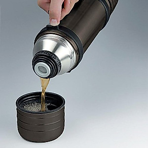 Isosteel Va-9562dqat 1.0 Liter 34 Fluid Ounce DUO Double-walled Vacuum Flask, Quickstop System - Single Hand Pouring, 2 Insulating Plastic Drinking Cups, Color Titanium Gray