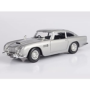 DB5 RHD (Right Hand Drive) Silver Metallic 007 "Goldfinger (1964) Movie 1/24 Diecast Model Car by Motormax 79857