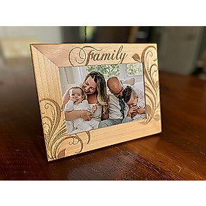 Griffco Supply Family Natural Wood Engaved Picture Frame (5x7 Horizontal)