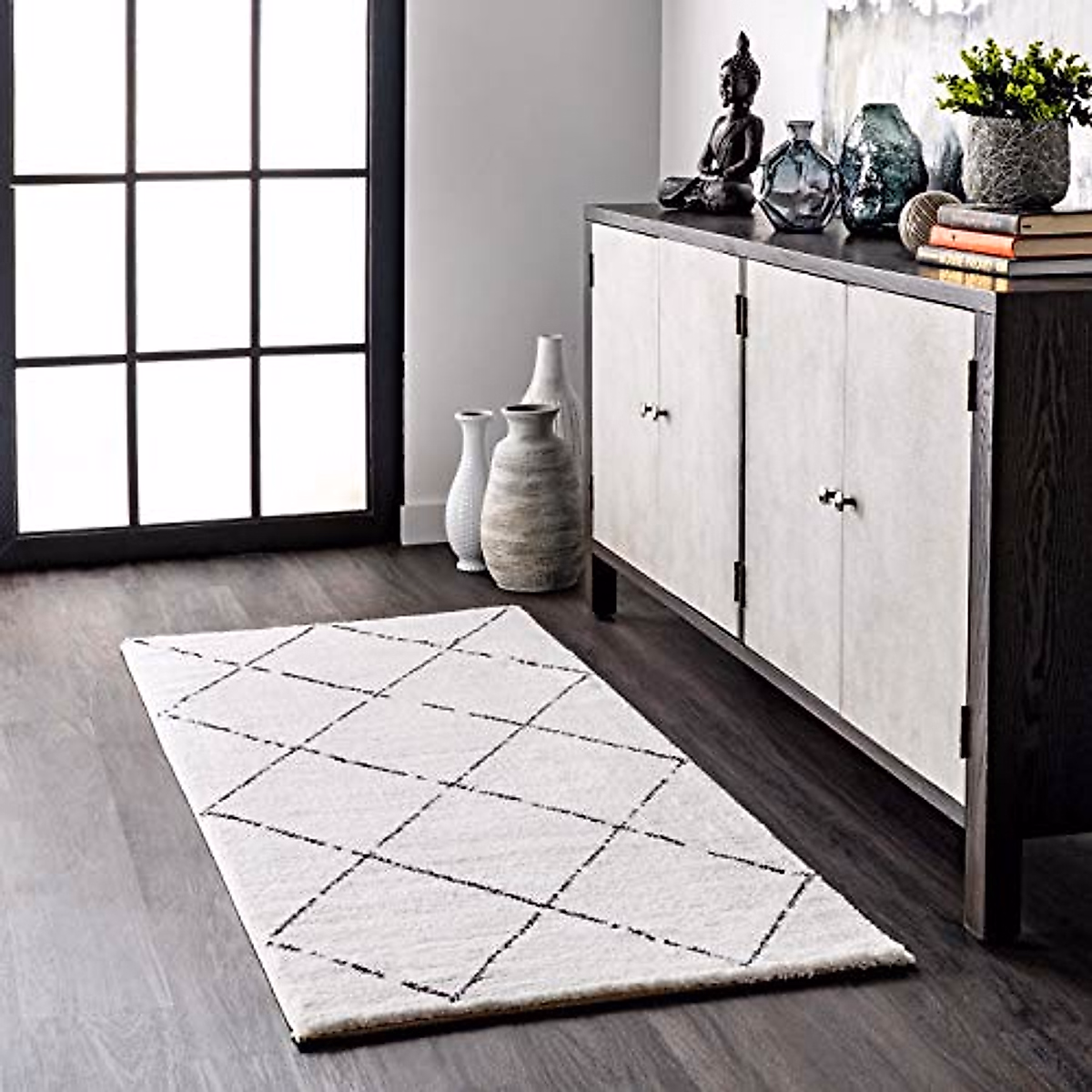 nuLOOM Hand Tufted Armitra Area Rug, 6' 7" x 9', Natural