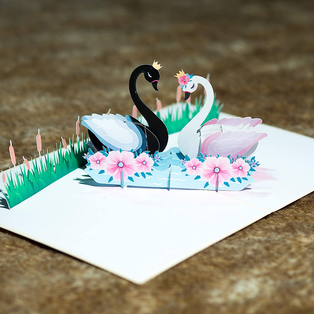 DKT HANDMADE Wedding pop up card (Swan Couple), 3D wedding card, Wedding Pop Up Anniversary Card, The Perfect Handmade Gifts for Bride and Groom in Wedding Party, Love popup card, Valentine 3D card
