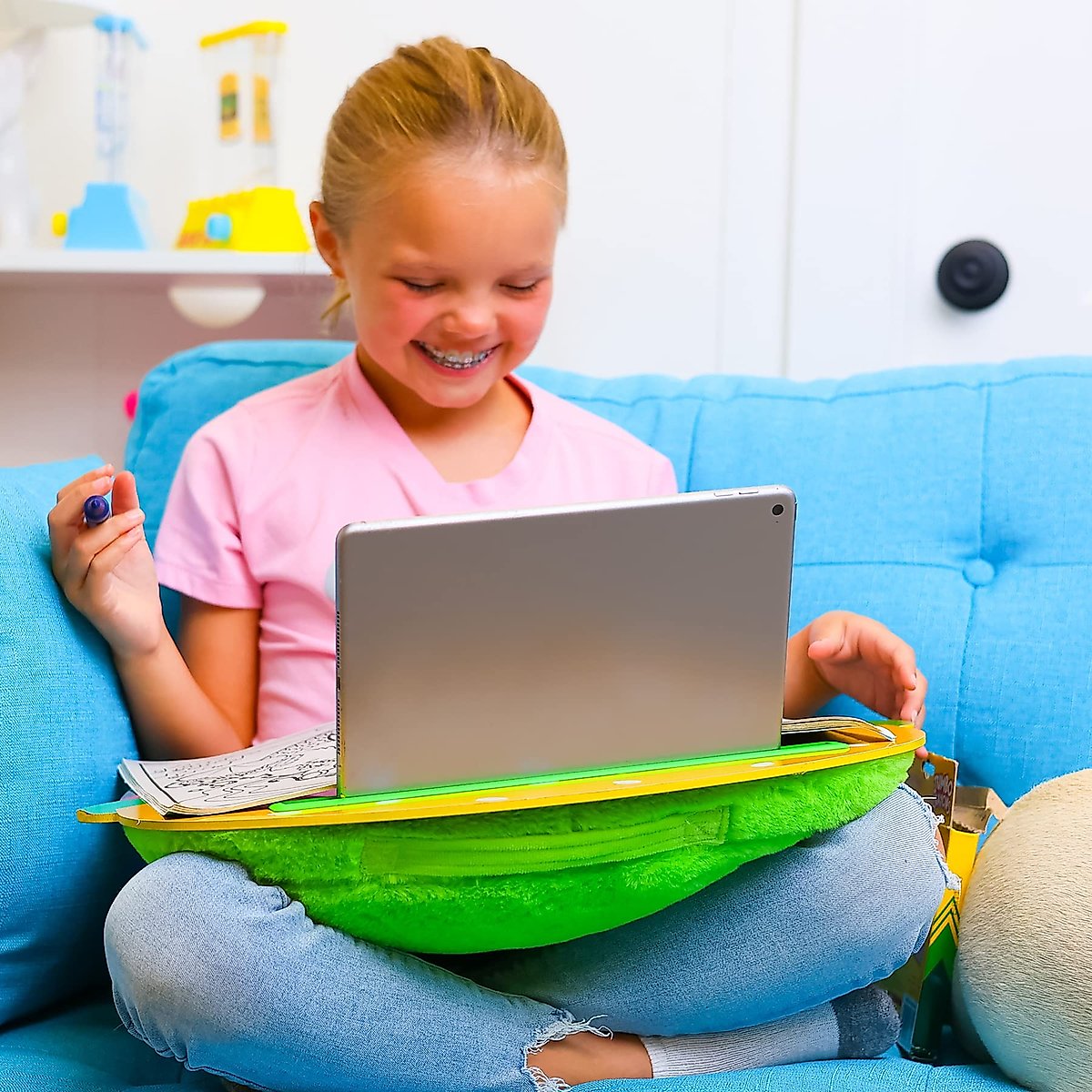 Good Banana Lap Desk - Built-in Tablet Holder, fits laptops and Chromebooks, Ipads up to 15", Delux Plush Padding (Cheeseburger), Multi