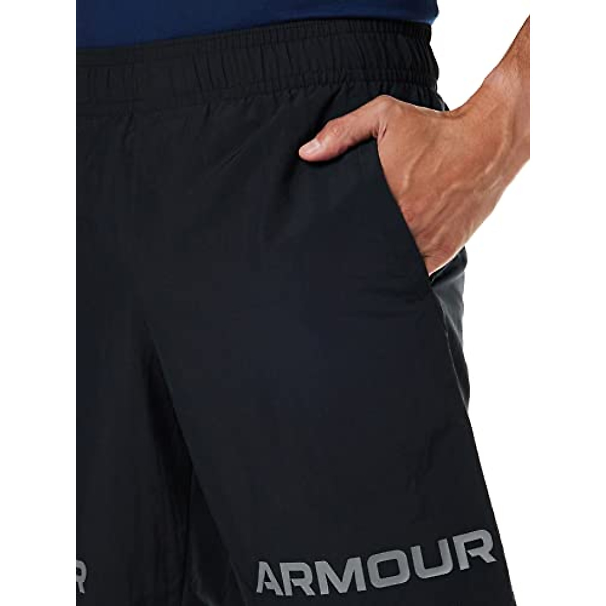Under Armour Men's Woven Graphic Wordmark Shorts , Black (001)/Pitch Gray , Small