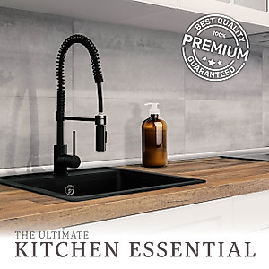 kitchentoolz 32 Ounce Large Amber Glass Boston Round Bottles w/Natural Color Pumps. Great for Lotions, Soaps, Laundry Detergent and Essential Oils - Food Safe and Medical Grade (Pack of 2)