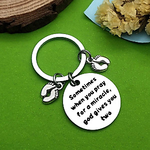 Mom to Be Gift Keychain Pregnancy Announcement Gift Twin Mom Gift New Mom Gift Twin Mom Jewelry First Time Mom Gift Pregnant Mom Jewelry Baby Announcement Gifts