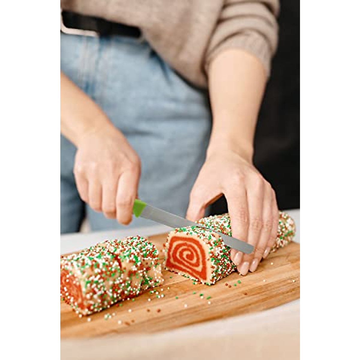 meizhouer 10Inch/12Inch Stainless Steel Cake Knife Plastic Handle Baking Pastry Spatulas Serrated Bread Knife Kitchen Baking Tool (12 inch)