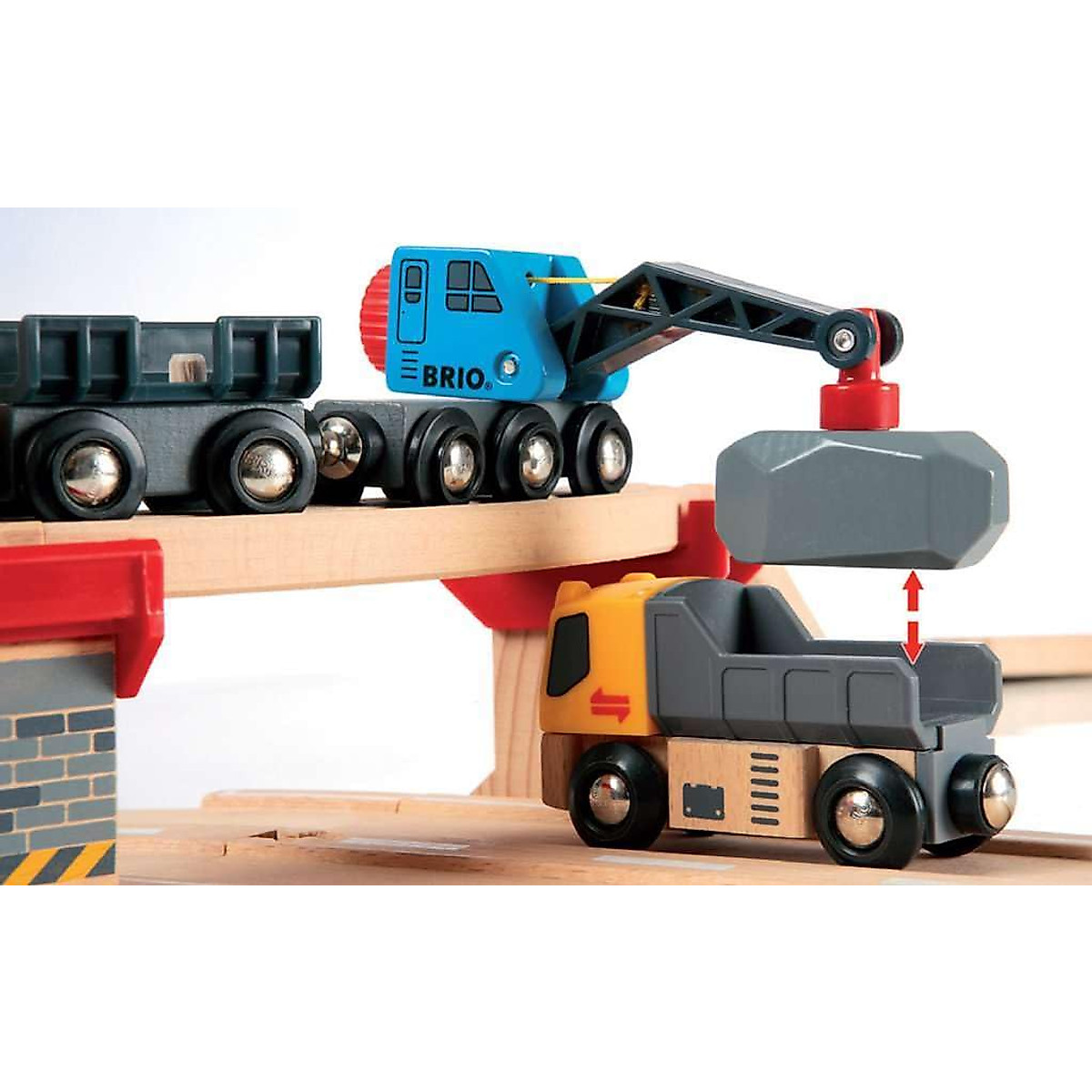 BRIO World 33210 - Rail & Road Loading Set - 32 Piece Wooden Train Set | Ideal for Kids Aged 3+ | with Special Crane Car & Flatbed Idea