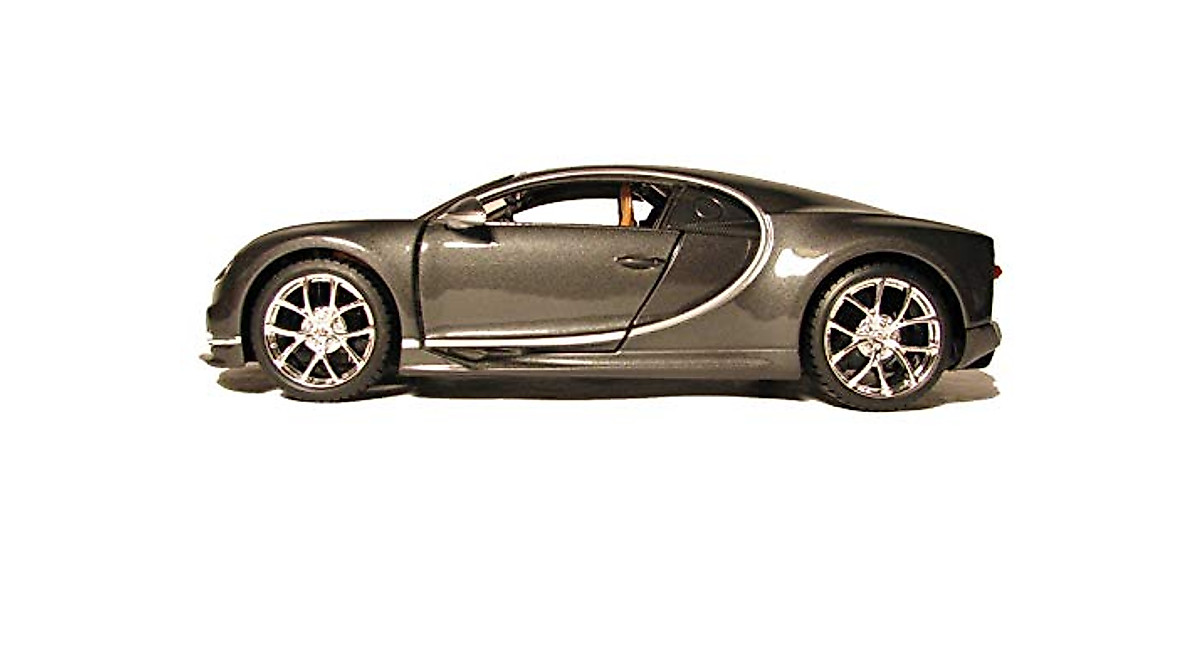 Bugatti Chiron Grey 1/24 Model Car by Maisto
