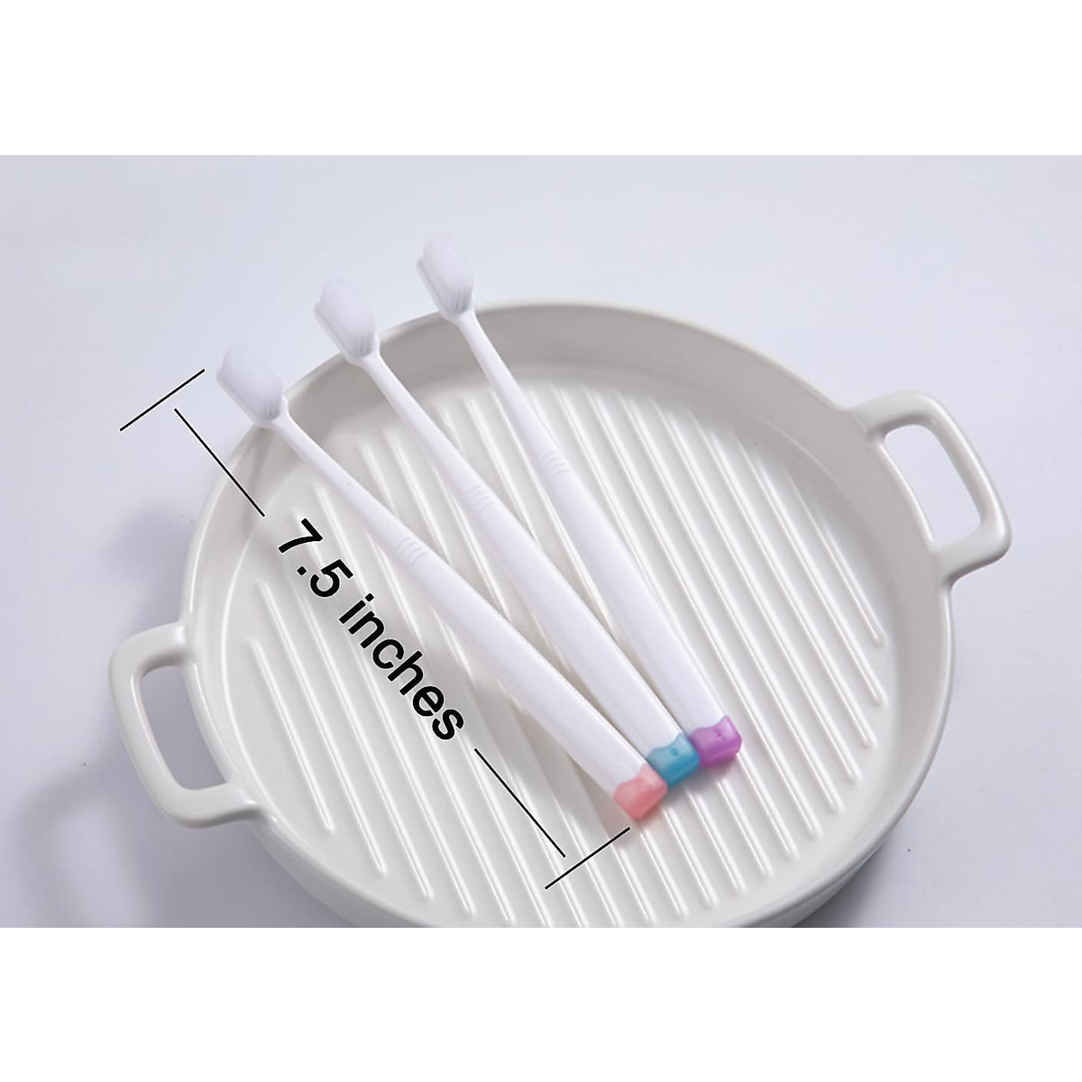 Emmeliestella Cat Head Brush, Cat acne Cleaner, Silicone bristles, not hurt the facial skin, Gently remove cat eye discharge & jaw black spots, Easy to handle & clean & remove hair, 2PCS