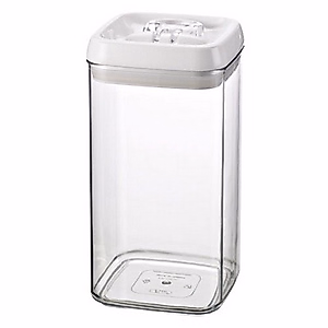 Felli Flip Tite Acrylic 5" x 9" Food Storage Square Canister, 81 oz. (1)