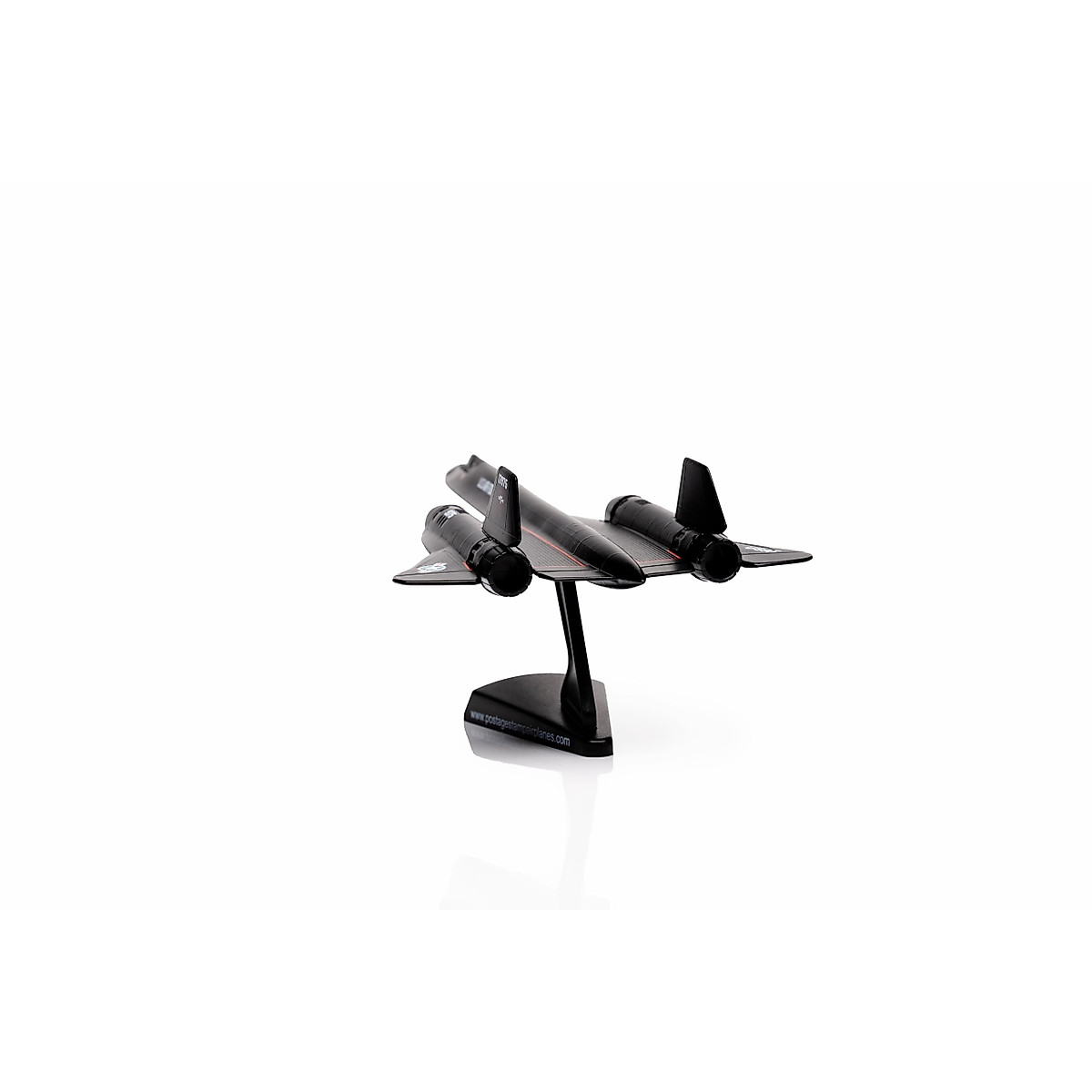 Daron Worldwide Trading SR-71 Blackbird Vehicle (1:200 Scale), Black