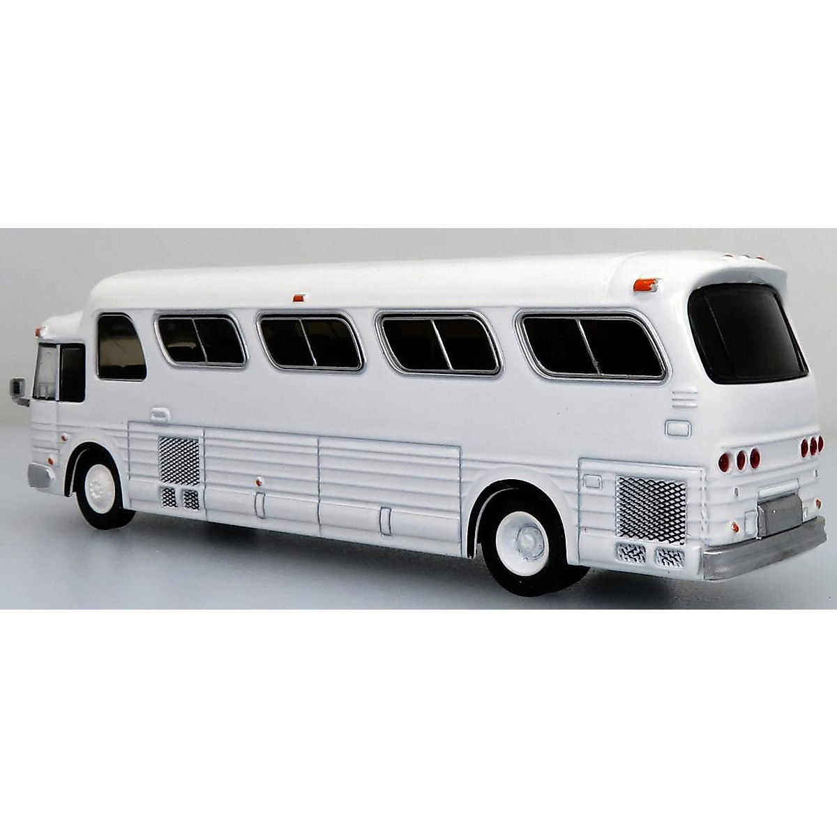 GM PD4107-Buffalo Coach Blank/White Ready for Your own Livery 1:87-HO Scale Iconic Replicas New in The Box