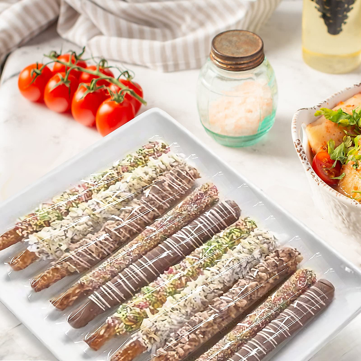 Cellophane Treat Bags, 2x8 inch Pretzel Rod Bags, 200 Pcs Clear Cellophane Bags for Favors, Self Adhesive Sealing Plastic Gift Bags, Pretzels Individual Bags, Party Cello Bags for Pretzel Stick Candy