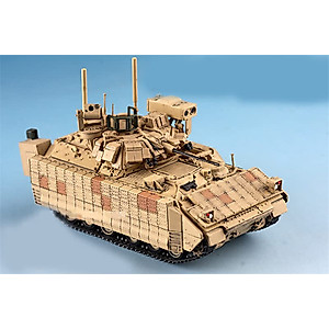 US M2A3 BUSKIII Bradley Infantry Fighting Vehicle Sand Livery 1/72 ABS Tank Pre-Built Model