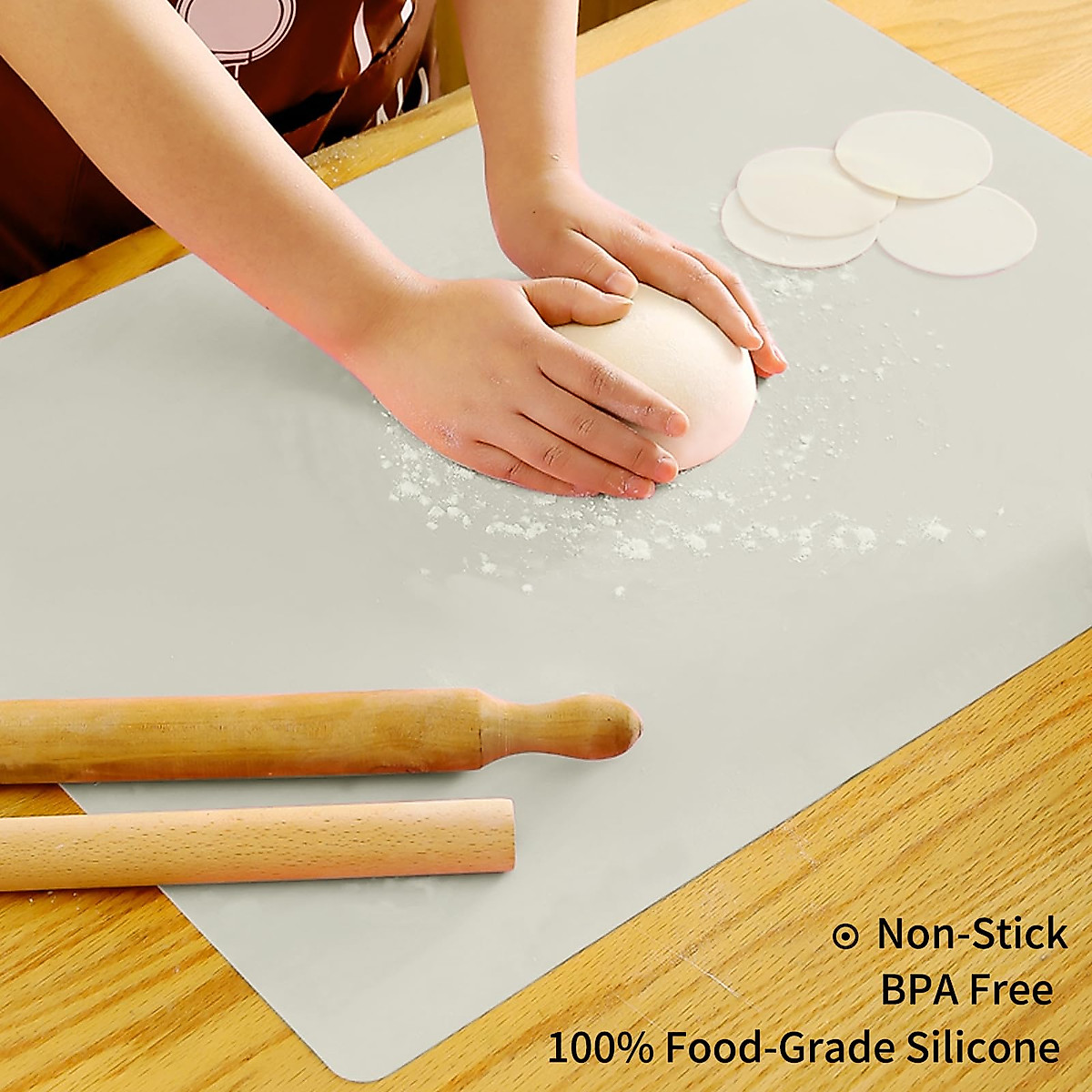 Extra Large Silicone Placemat, Food-Grade Flexible Silicone Mat Kids Non-Slip Dinner Placemat Waterproof Heat Insulation Countertop Protector Silicone Pastry Rolling Dough Mats 27.6x19.7''Beige, 1Pack