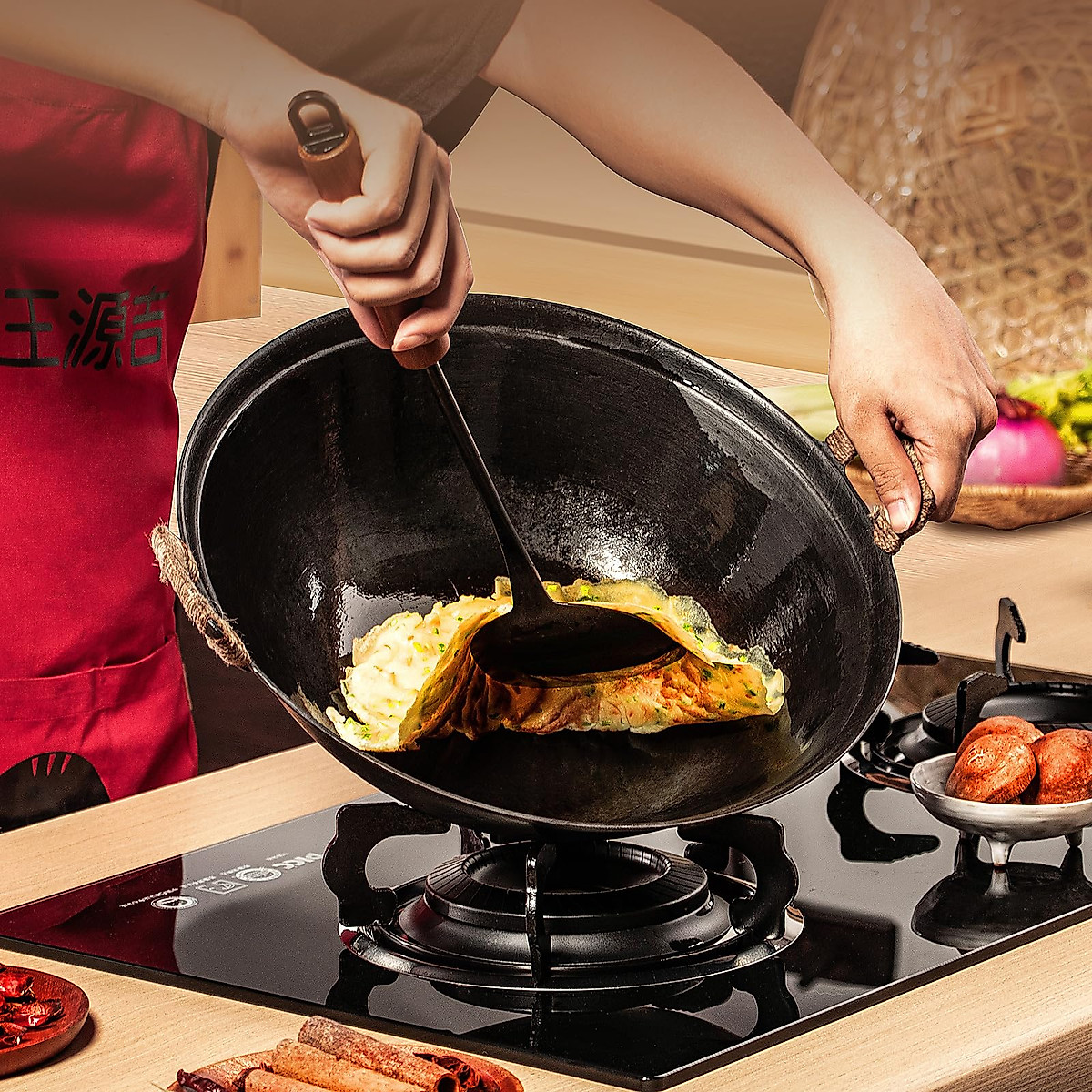 WANGYUANJI Handmade Cast Iron Wok 14.2" Large Woks Stir-Fry Pans with Dual Handle,Fry Pan Suitable for Induction, Electric, Gas, Halogen All Stoves-Black,Uncoated Craft Wok Healthy Cooking Wok