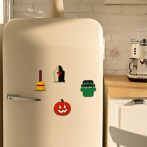 JOYIN 12 Pcs Halloween Wooden Magnet Creativity Arts & Crafts Painting Kit for Kids, Decorate Your Own Painting Gift, Family Activity Project Birthday Gift Favors for Boys Girls