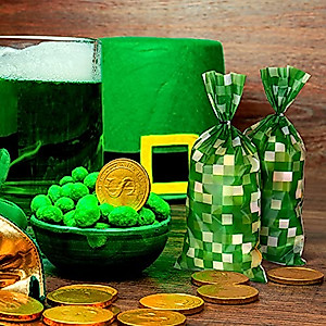 100 Pcs Pixel Mine Party Favors Bags Green Treat Bags St. Patrick's Day Cellophane Candy Bags with 150 Silver Twist Ties for Pixel Themed Birthday Party Supplies Irish Day Party Favor