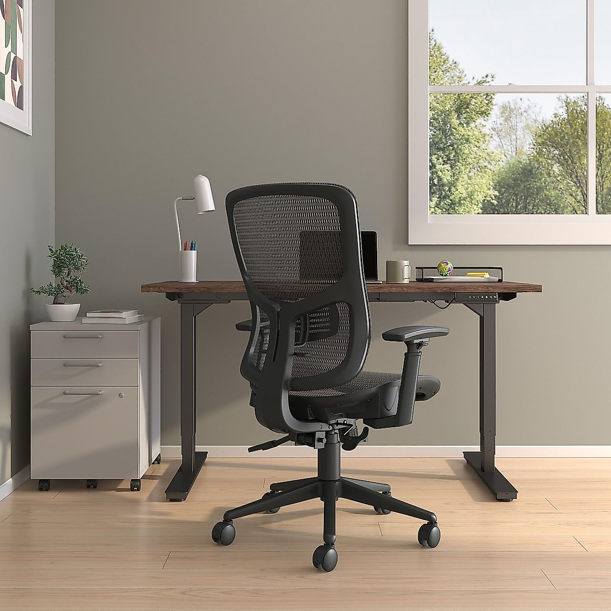 Staples Kroy Ergonomic Mesh Swivel Task Chair, Black (UN59456)
