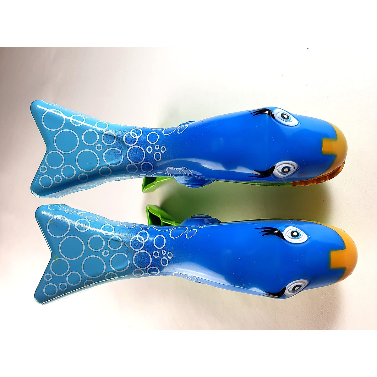 C&H Beach Tower Clips, Beach Towel Holders, Clips, Beach, Patio or Pool Accessories, Portable Towel Clips, Chip Clips, Secure Clips, Bubble Fish Style