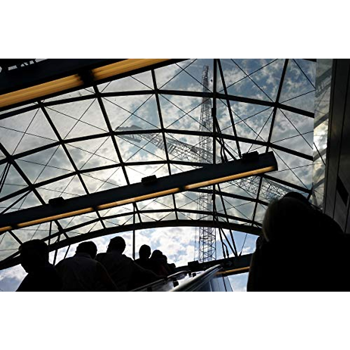 Sony FE 35mm F1.8 Large Aperture Prime Lens (SEL35F18F)