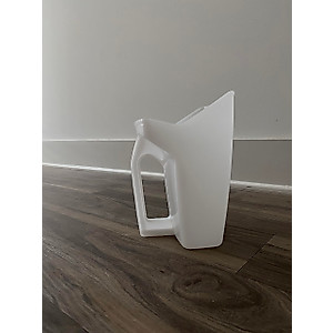 Rubbermaid Commercial Products FG288500WHT Food Service Scoop, 64-Ounce, White, for Ice and Ingredient Use, Restaurant Kitchen