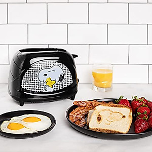 Uncanny Brands Peanuts Snoopy Two-Slice Toaster- Toasts Your Favorite Beagle On Your Toast