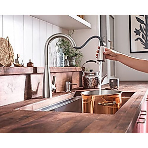 Moen Haelyn Spot Resist Stainless Single-Handle Pull-Down Sprayer Kitchen Faucet Featuring Power Boost for a Faster Clean, Soap Dispenser Included, 87627SRS