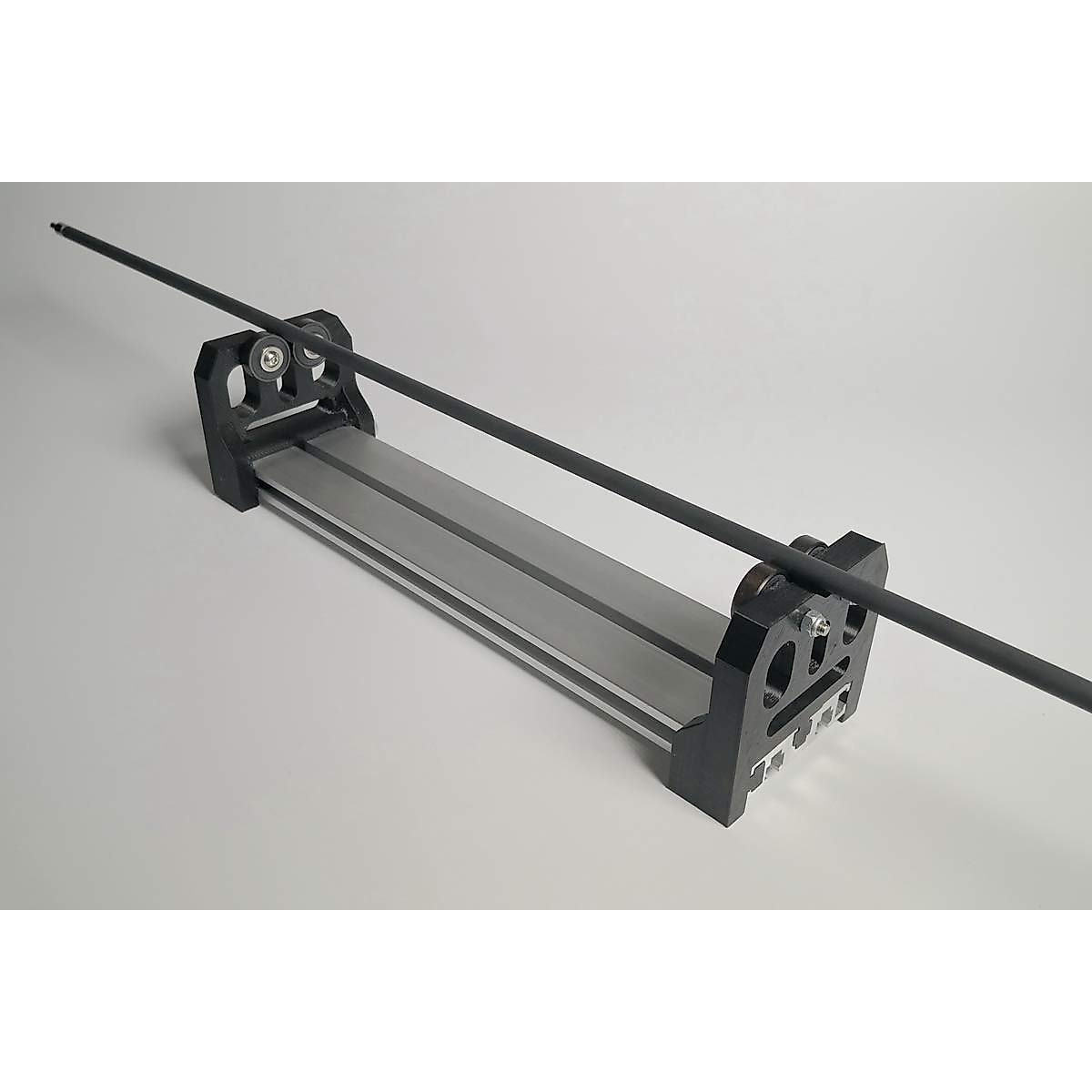 DarkForest BM004 Wide Size Arrow Spinner Inspector with Aluminum Alloy Base Arrow Shaft Straightness and Broadheads Balance Detector