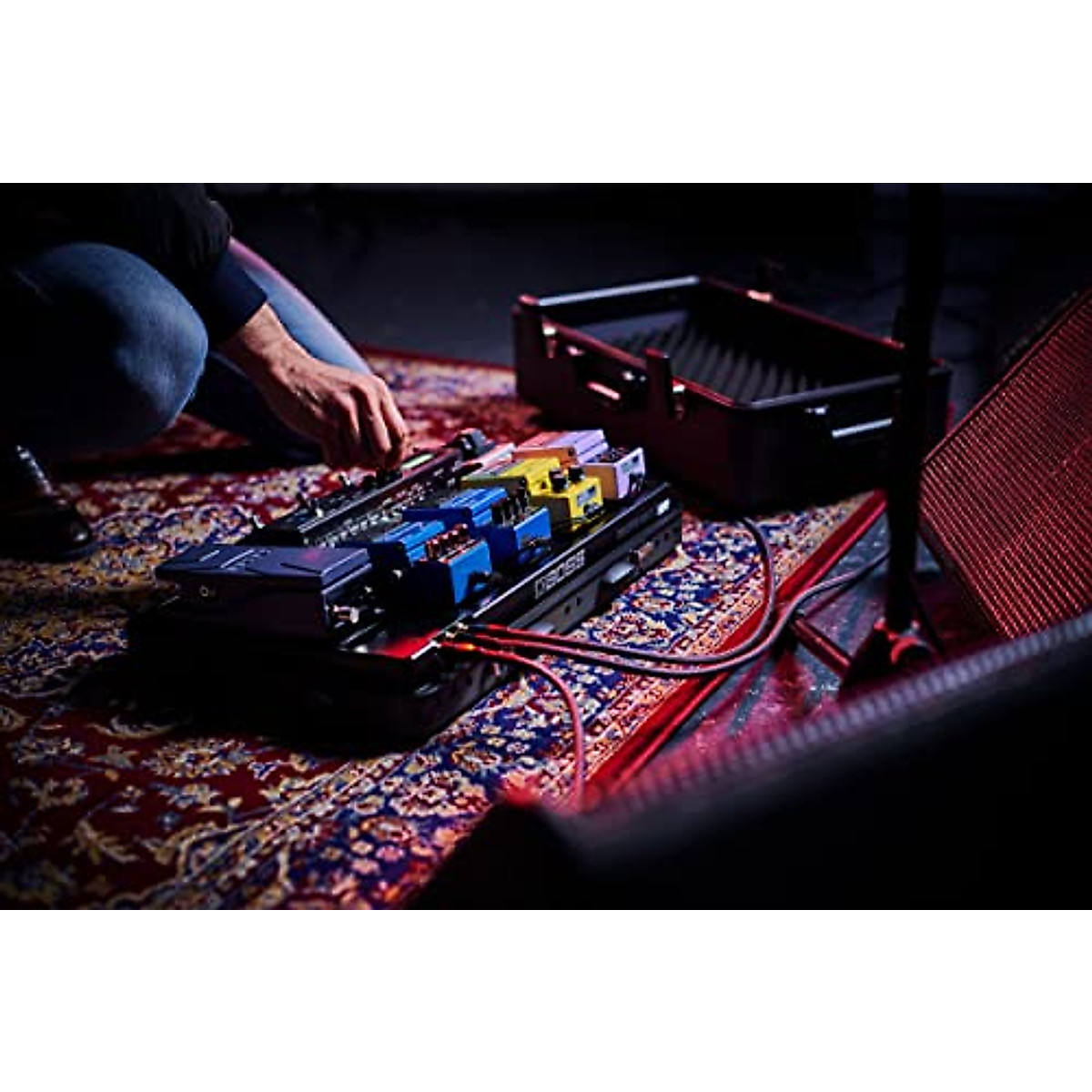 BOSS BCB-1000 Heavy Duty Suitcase-Style Guitar Effects Maximum Protection with Retractable Handle, Wheels and Removable Aluminium Pedal Board (BCB-1000X)